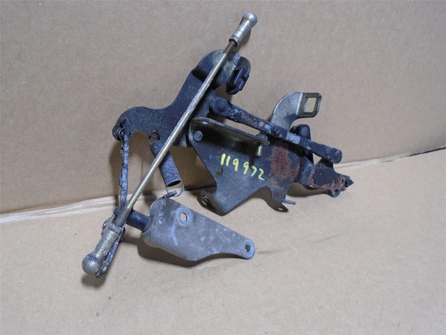 MERCEDES 1190704321 THROTTLE Linkage Lever Bearing Bracket M119 R129 ...