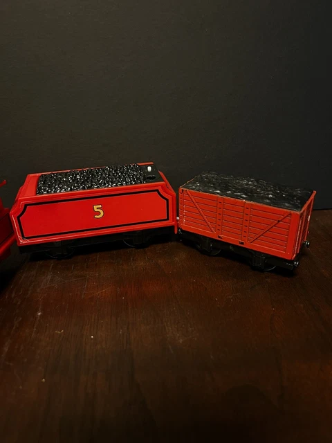 THOMAS & FRIENDS JAMES TrackMaster Motorized Train Engine Tender Cargo ...