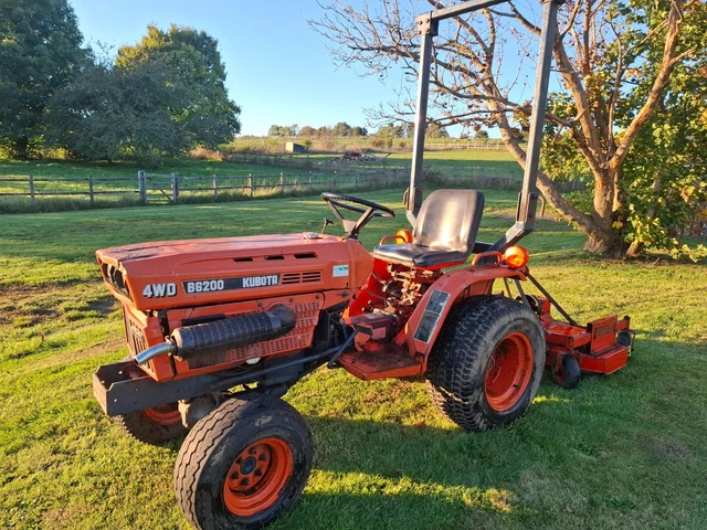 KUBOTA B6200 4WD Compact Tractor in excellent condition - £3800 ono CAN ...