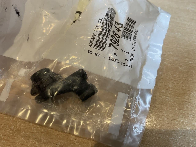 GENUINE PEUGEOT CITROEN multi model BONNET CONTROL FASTENER CLIP 792843 ...