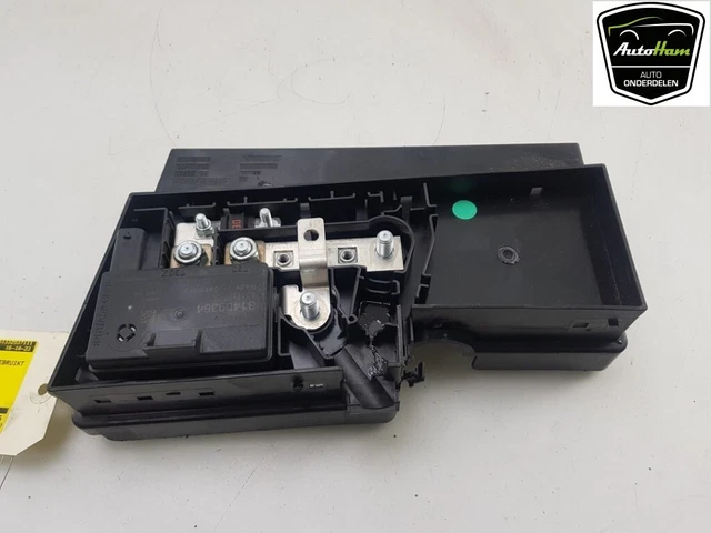 CAJA DE FUSIBLES FUSE BOX Volvo V40 (MV) 2015 31409757 / 31409364 ...