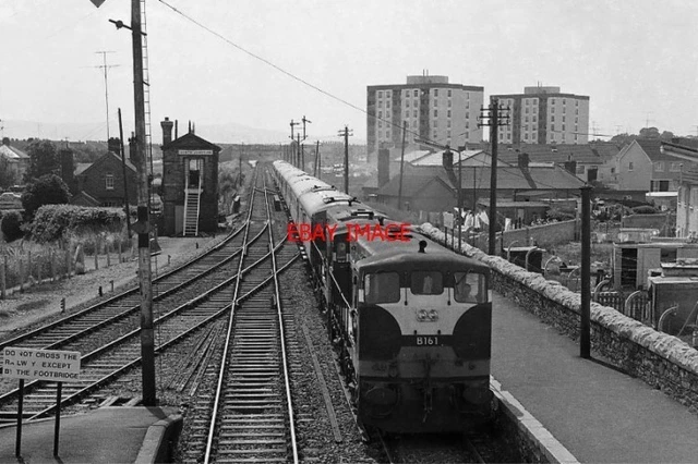 PHOTO CIÉ B141 Class Diesel Locomotive No. B161 Train At Howth Junction ...