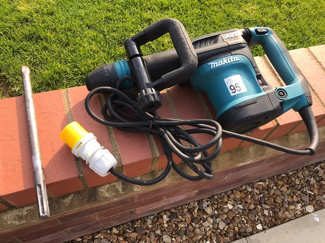 MAKITA HM0871C DEMOLITION Breaker + Chisel Bit 110v £200.00 - PicClick UK