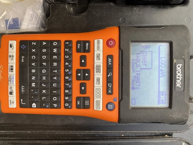 BROTHER P-TOUCH E550W Label Printer with Battery, Charger, Instructions ...