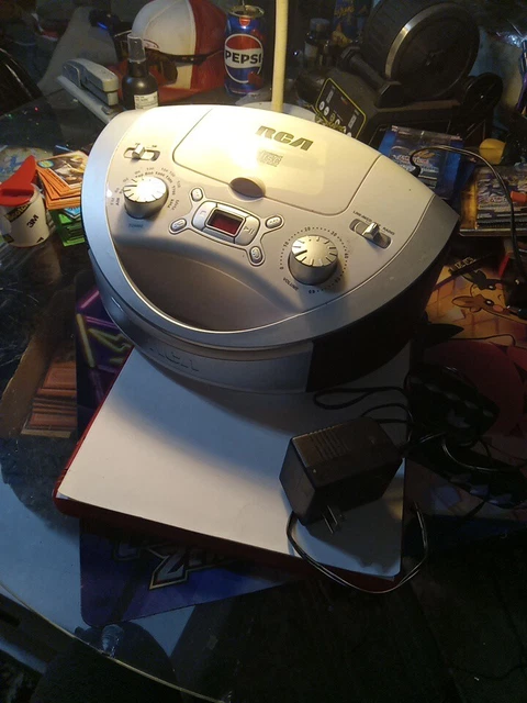 RCA RCD331WH PORTABLE CD Player with AM/FM Radio (White)-works Great ...