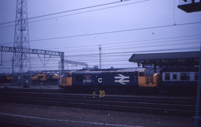 35MM SLIDE BRITISH Railway Br Class 37 - 37427 At Crewe 22/04/1988 £3. ...