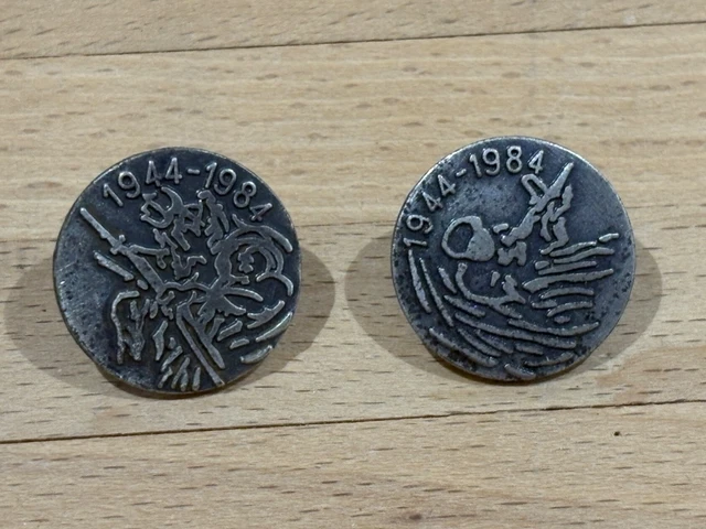A 2 PINS PIN ARMEE ARMY DEBARQUEMENT D-DAY 1944 40TH NORMANDY SIGNE A.B ...