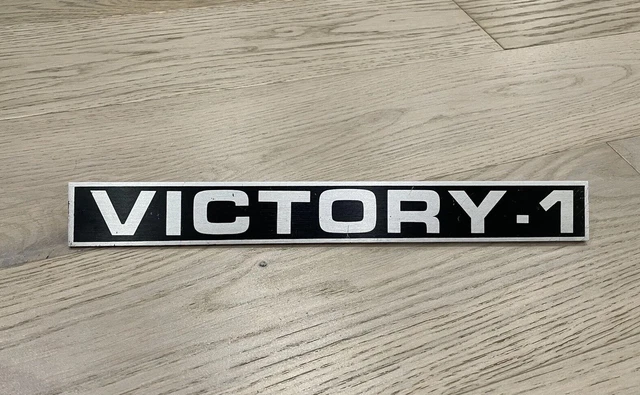 ORIGINAL LEYLAND VICTORY 1 BUS BADGE - New Old Stock £350.00 - PicClick UK