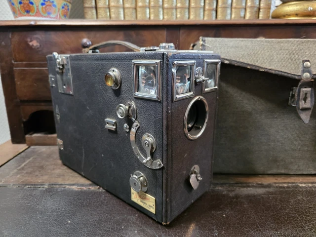 ANCIEN APPAREIL PHOTO "Le radieux" par E. Girard et A. Boitte - Début ...