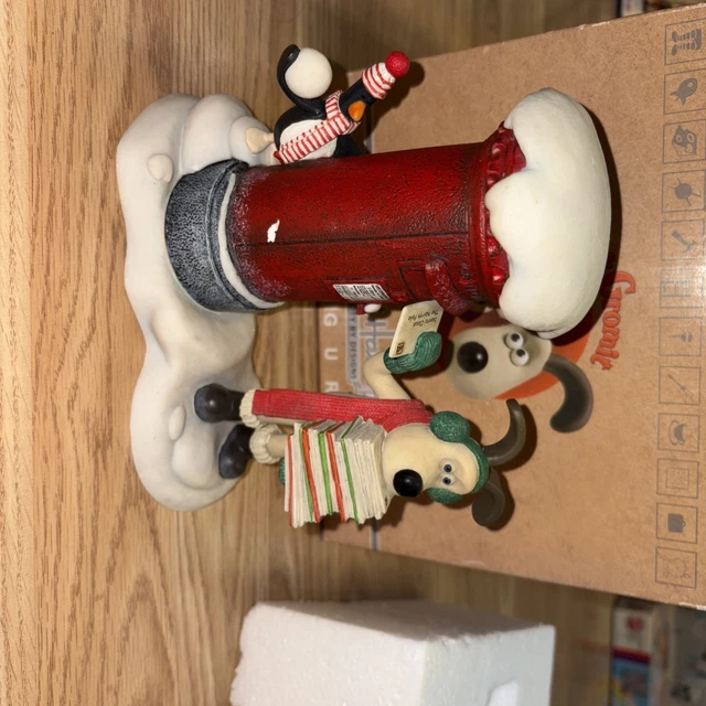LIMITED EDITION ROBERT Harrop Wallace and Gromit Royal Mail Christmas ...