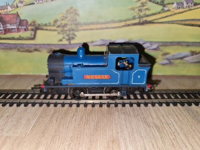 TRIANG MODEL RAILWAYS OO GAUGE NELLIE INDUSTRIAL TANK LOCOMOTIVE No.7 £ ...
