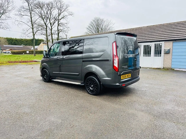 2018 FORD TRANSIT Custom 2.0 EcoBlue 130ps Low Roof D/Cab Limited Van ...