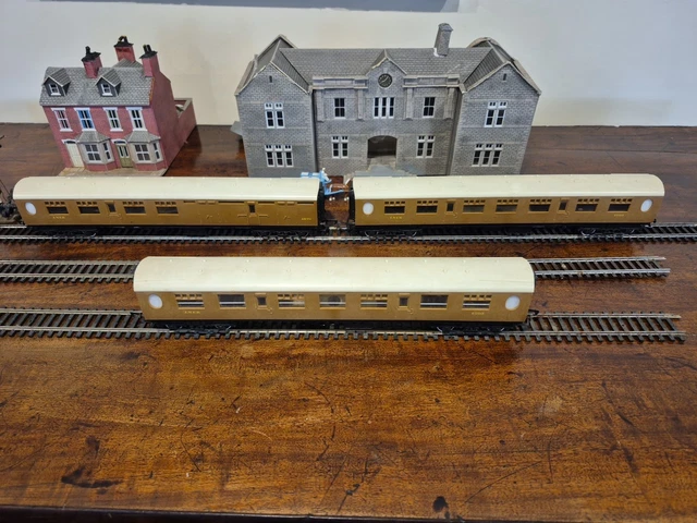 HORNBY TRI-ANG OO gauge Thompson LNER Teak Coach Brake 1870 3rd 1010 ...