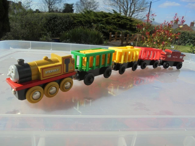 BRIO TRAINSET THOMAS and Friends Stepney and the Hay Train £31.88 ...