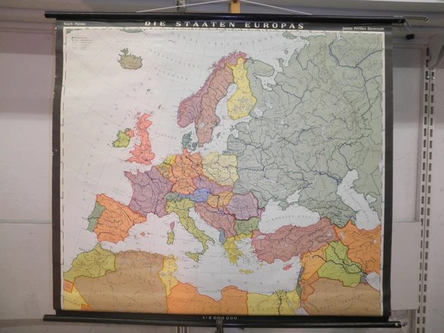 EUROPE COUNTRIES POLITICAL 1981 Small Schulwandkarte Wall Map 104x94cm ...