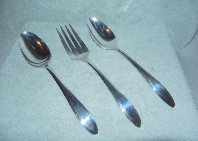 ASSIETTE D'ARGENT COMMUNAUTAIRE Patrician Oneida ; fourchette de ...