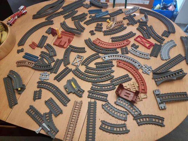 THOMAS & FRIENDS TrackMaster Revolution Track - bundle / job lot x100 ...