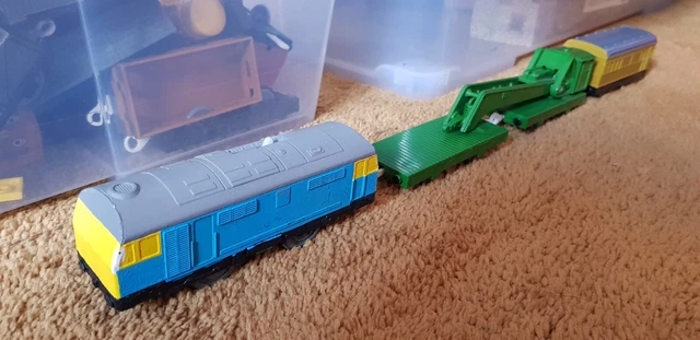 TOMY TRACKMASTER THOMAS and Friends - Custom Works Diesel and Breakdown ...
