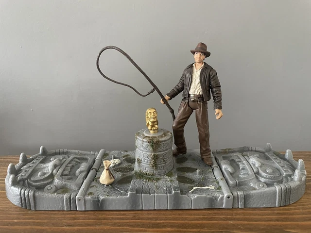 INDIANA JONES RAIDERS of the Lost Ark with Temple Pitfall Action Figure ...