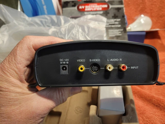 RADIO SHACK 4-WAY A/V Distribution Amplifier Audio Video 15-320 $30.00 ...