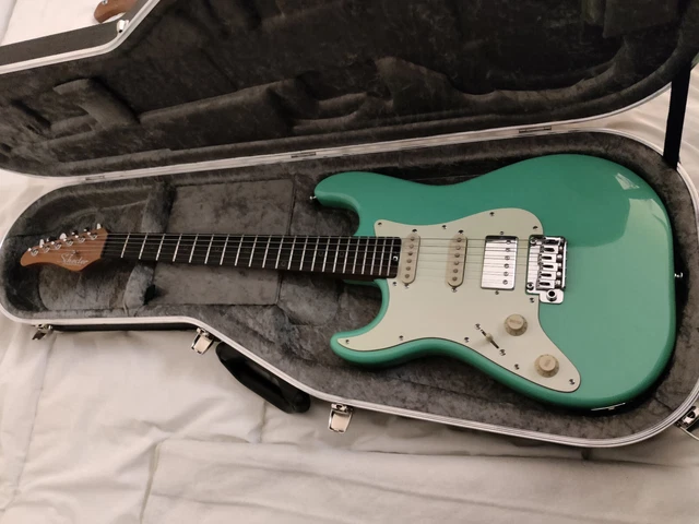 SCHECTER STRAT NICK Johnston traditionnel comme neuf HSS gauche + étui rigide EUR 1.123,50 ...