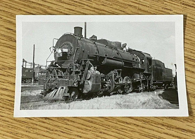 ILLINOIS CENTRAL RAILROAD Steam Locomotive 1685 Vintage Photo ICRR $10. ...