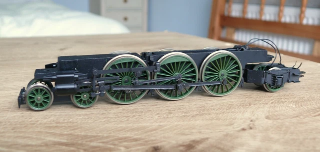HORNBY CHINA ROLLING chassis for an LNER Class A3 loco. £23.50 ...