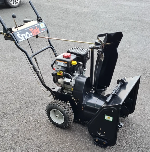 ARIENS SNO-TEK 22& Snow Blower, LCT StormForce 208cc engine £495.00 ...
