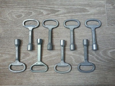 TRIANGULAR SOCKET SPANNER Wheelie Bin Clinical Waste Keys Panel Lock ...