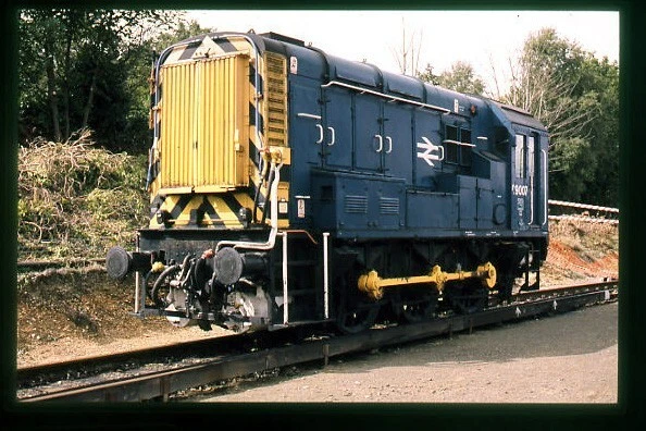 ORIGINAL 35MM SLIDE: BR Cl.09 diesel shunter at unid location £1.00 ...