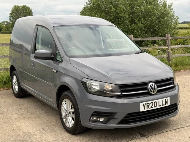 VOLKSWAGEN CADDY 2.0 Caddy C20 Highline TDI Semi-Auto DSG Tailgate ...