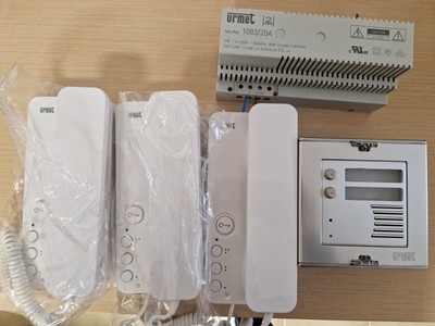 URMET 1150/302 CITOFONO Bifamiliare (Kit con 2 Citofoni Miro e Pulsantiera) EUR 120,00 - PicClick IT