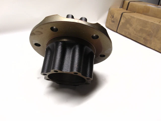 NEW GENUINE MITSUBISHI Fuso E4 E5 Canter Rear Wheel Hub ML236267 Left ...