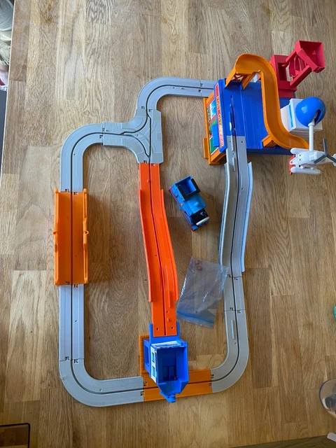 TOMY BIG LOADER Thomas Tank Engine Post Office Loader For Parts Only £ ...