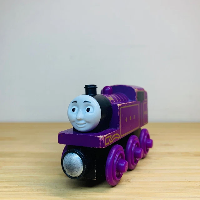 RYAN - THOMAS The Tank Engine & Friends Wooden Railway Magnet Trains ...