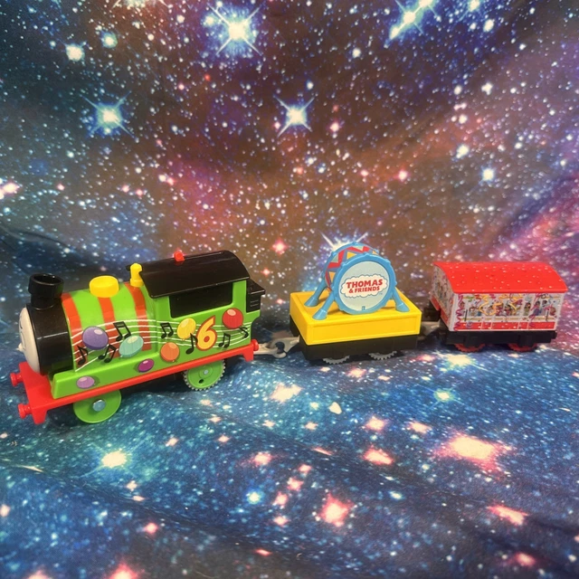 THOMAS & FRIENDS Fisher-Price Trackmaster Party Percy Motorized Train £ ...