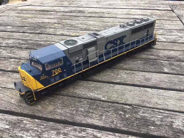 ATHEARN GENESIS HO Scale Diesel Locomotive SD70MAC CSX N.700 Weathered ...