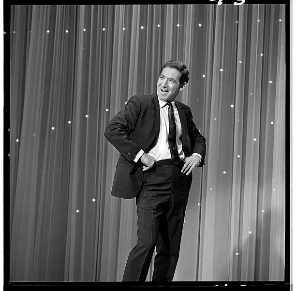 RAY HASTINGS PERFORMING on TV 1966 The Hollywood Palace Old Photo 2 EUR ...