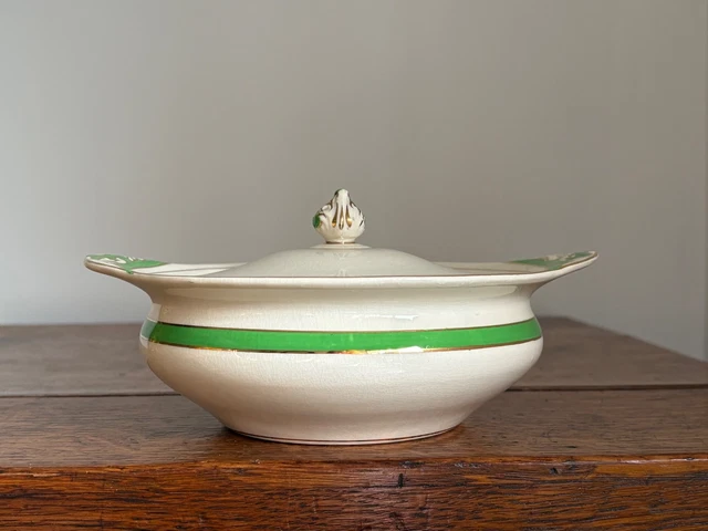 VINTAGE ART DECO Queens Green Solian Ware 8 inch Tureen, with lid £15. ...