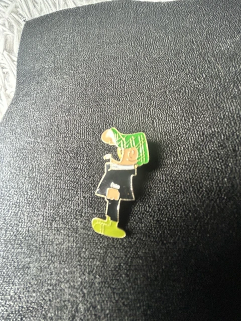 ANDY CAPP 1988 Daily Mirror Newspaper Pin Badge. £6.13 - PicClick UK