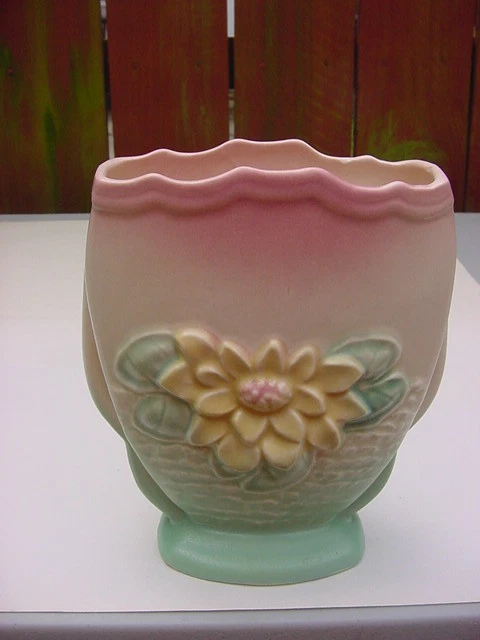 VINTAGE HULL ART Pottery Water Lily Vase L6-6 1/2 $25.00 - PicClick