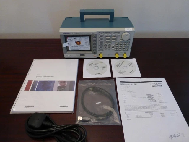 TEKTRONIX AFG3021B 25 MHz Arbitrary / Function Generator - CALIBRATED ...