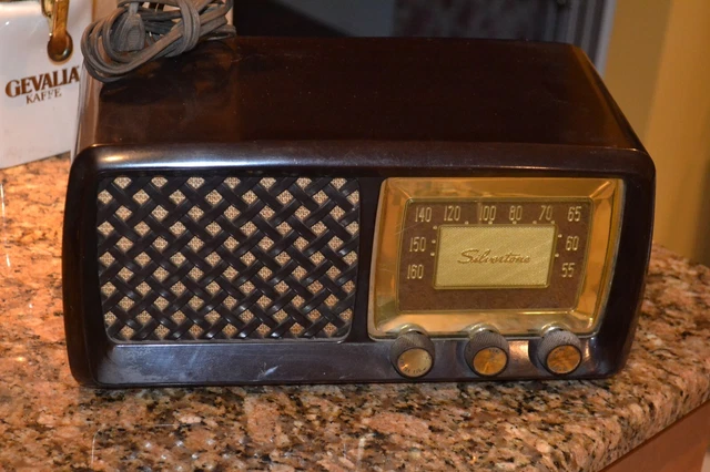 VINTAGE SILVERTONE RADIO Nostalgia Box Mantle Shelf Desk Parlor £36.91 ...