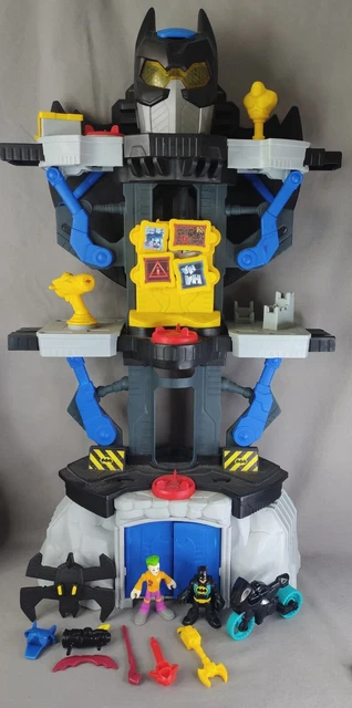 IMAGINEXT BATMAN GOTHAM city BATMAN TRANSFORMING BAT CAVE & action ...