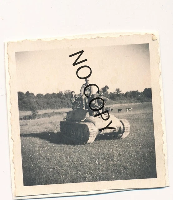 FOTO WK2 - Gebirgsjäger Regiment 98 - Frankreich Beute Panzer tank char ...