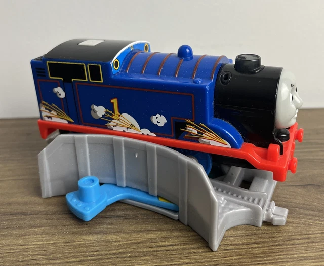 REAL STEAM THOMAS The Tank Trackmaster From Volcano Drop Set 2014 ...