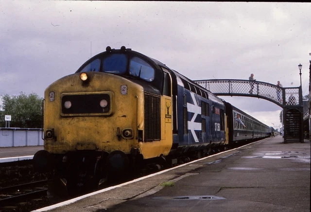 35MM SLIDE BR British Railways Diesel Loco Class 37 37260 Nairn ...