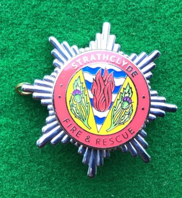 OBOSOLETE STRATHCLYDE FIRE and Rescue Service cap badge £19.99 ...