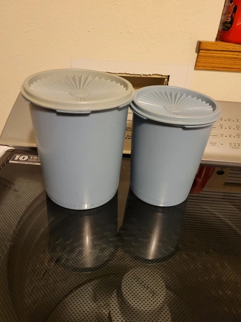 VINTAGE COUNTRY BLUE TUPPERWARE Nesting Servalier Canisters Set of 2 w ...