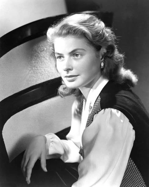 INGRID BERGMAN IN Notorious, directed by Alfred Hitchcock 1940s Old ...